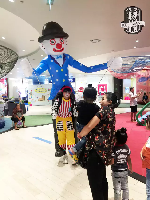 Giant Puppet เชิดหุ่นแฟนซี - Batt Magic